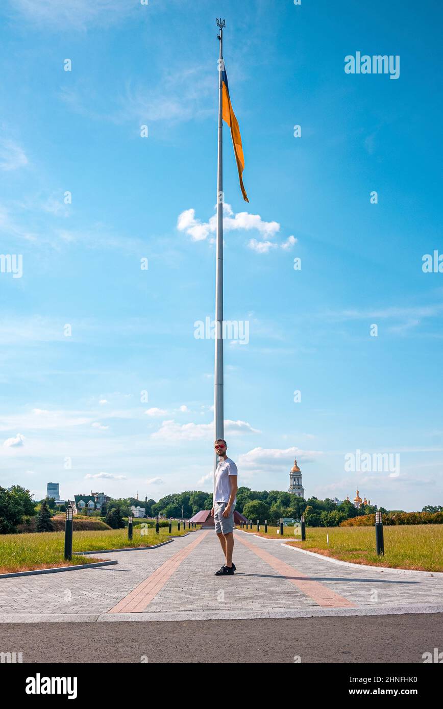 Pavement flag hi-res stock photography and images - Alamy