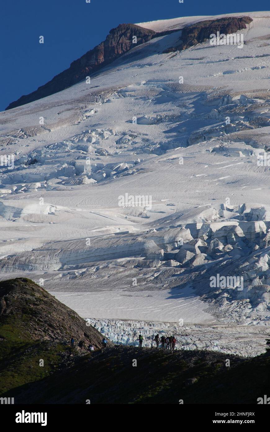Snow, rock, and ice in Mount Rainier National Park Stock Photo - Alamy