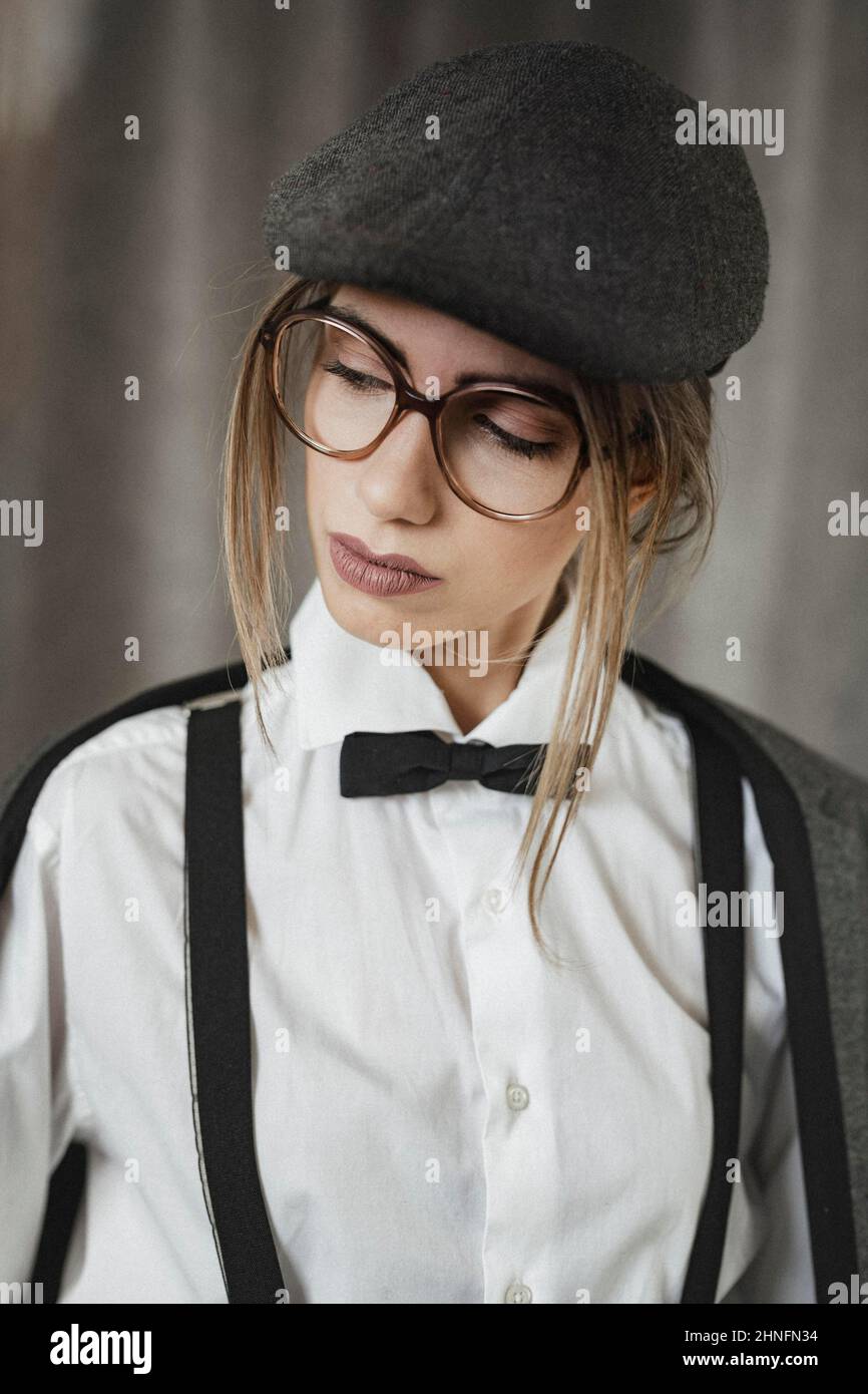 Young woman in dandy style Stock Photo - Alamy
