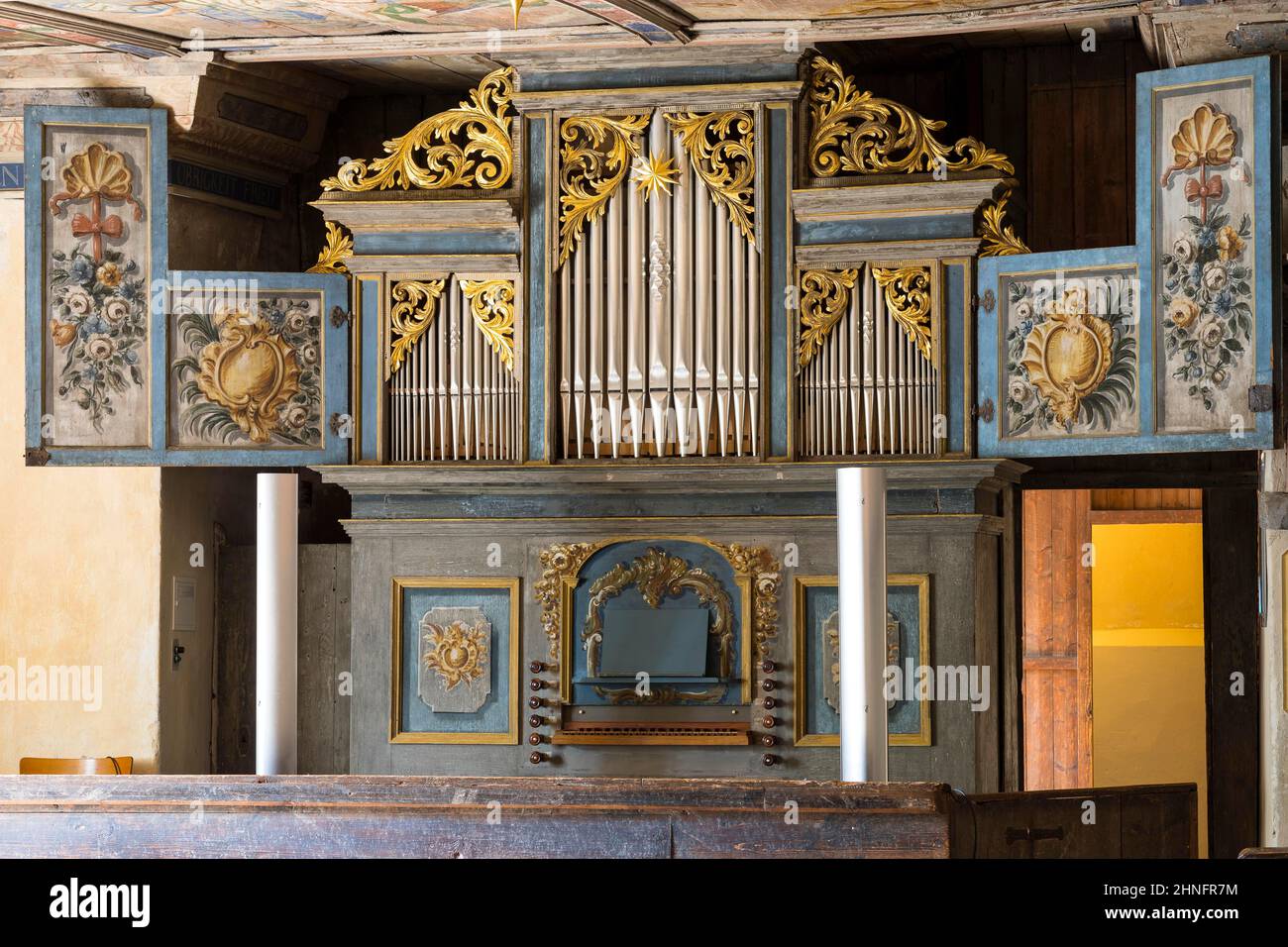 Old church organ hi-res stock photography and images - Alamy