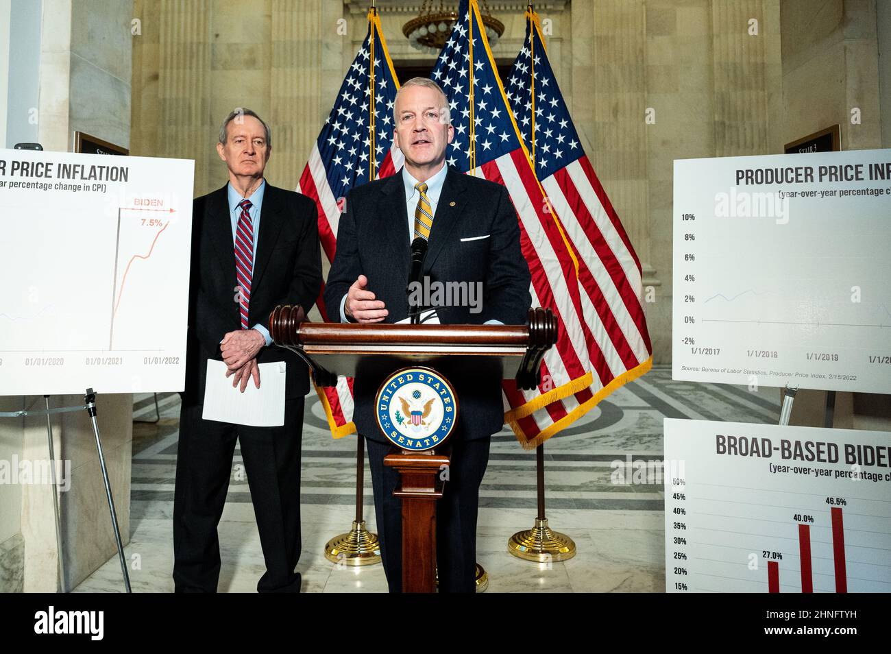 Senator dan sullivan hi-res stock photography and images - Alamy