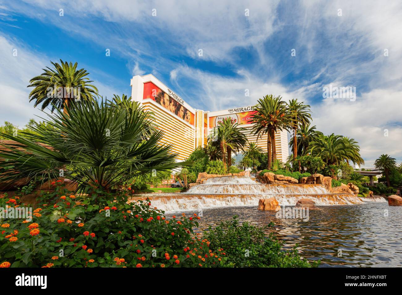 Las Vegas, AUG 6 2015 - Sunny view of The Mirage Stock Photo - Alamy