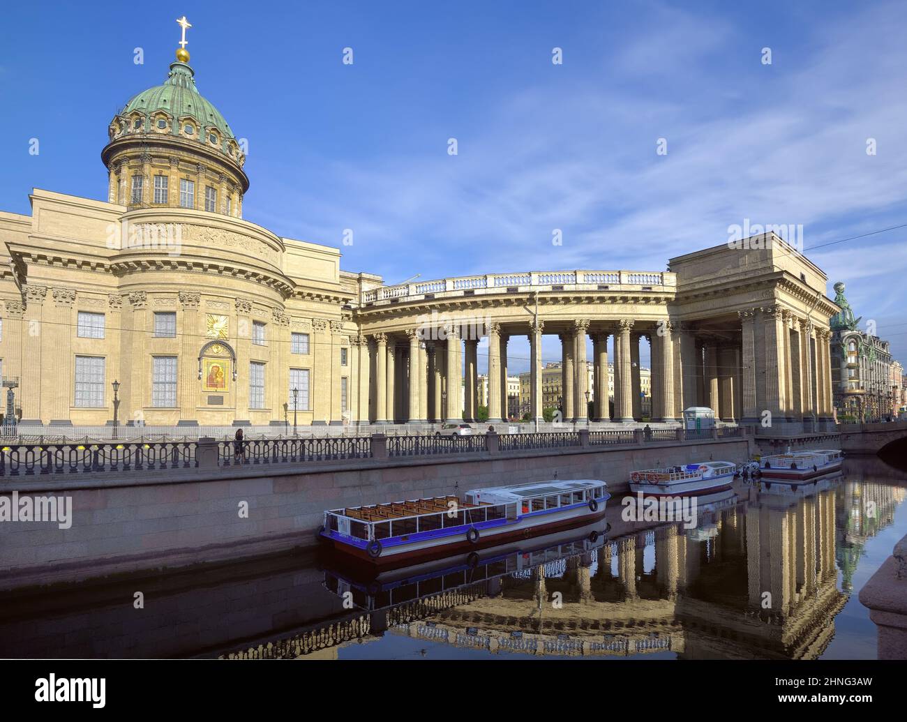 Saint Petersburg/Russia-09.01.2020: Kazan Cathedral from Griboyedov canal. Colonnade with the ...
