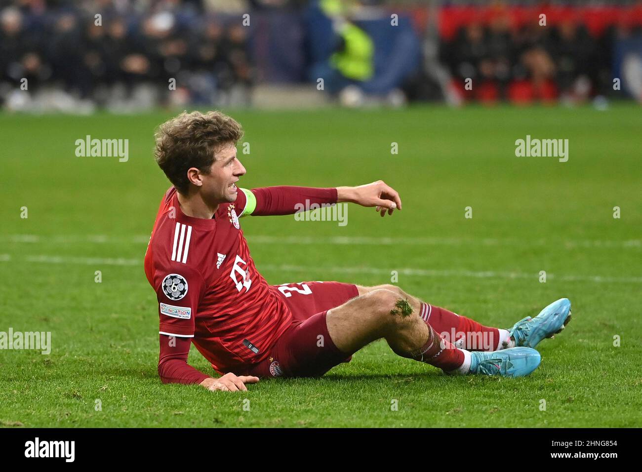 Thomas MUELLER (MULLER, FC Bayern Munich) on the ground, action, single action, single image ...