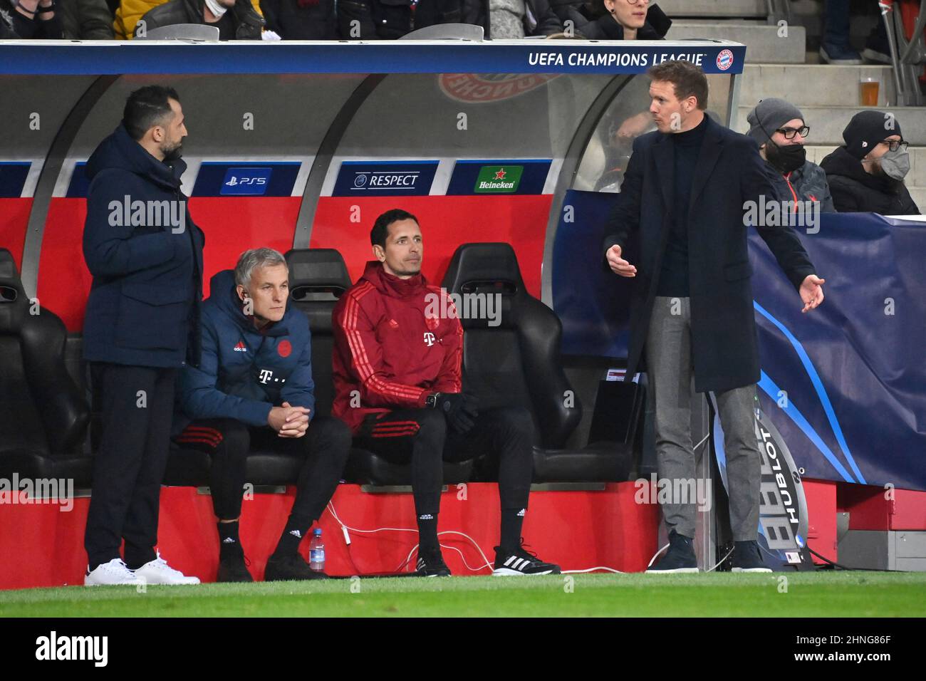 v.re:coach Julian NAGELSMANN (FC Bayern Munich) gesture, Hasan ...