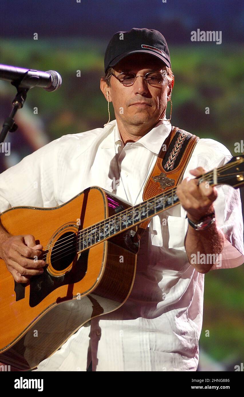 George strait country singer hi-res stock photography and images - Alamy