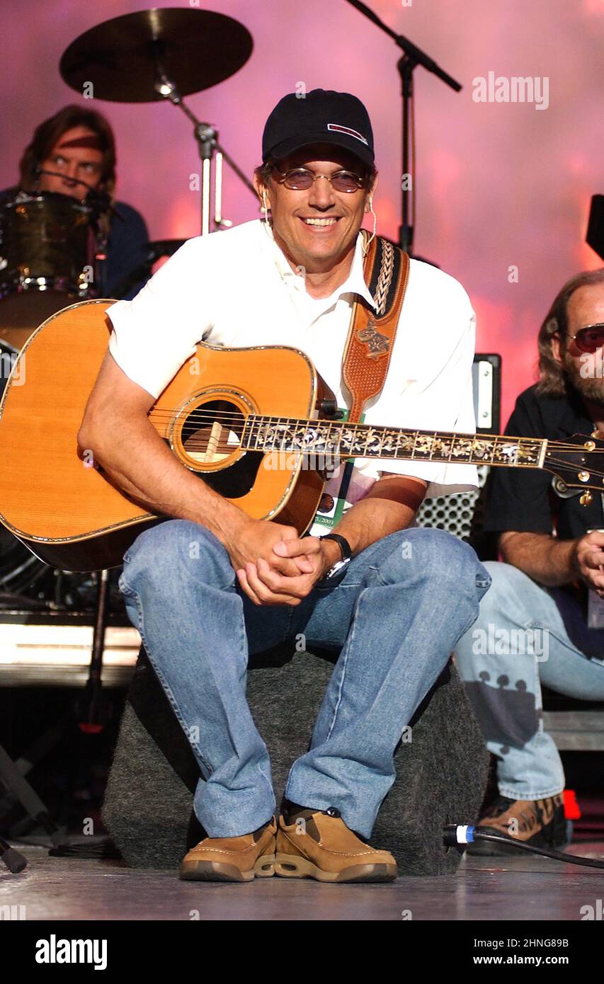 George strait country singer hi-res stock photography and images - Alamy