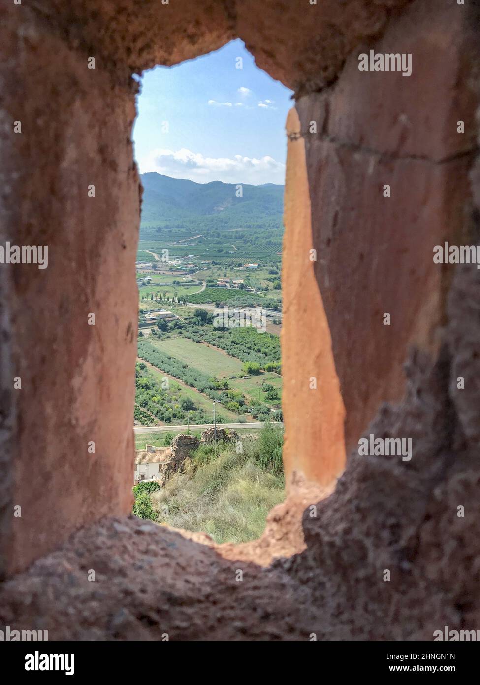 Archer window castle hi-res stock photography and images - Alamy