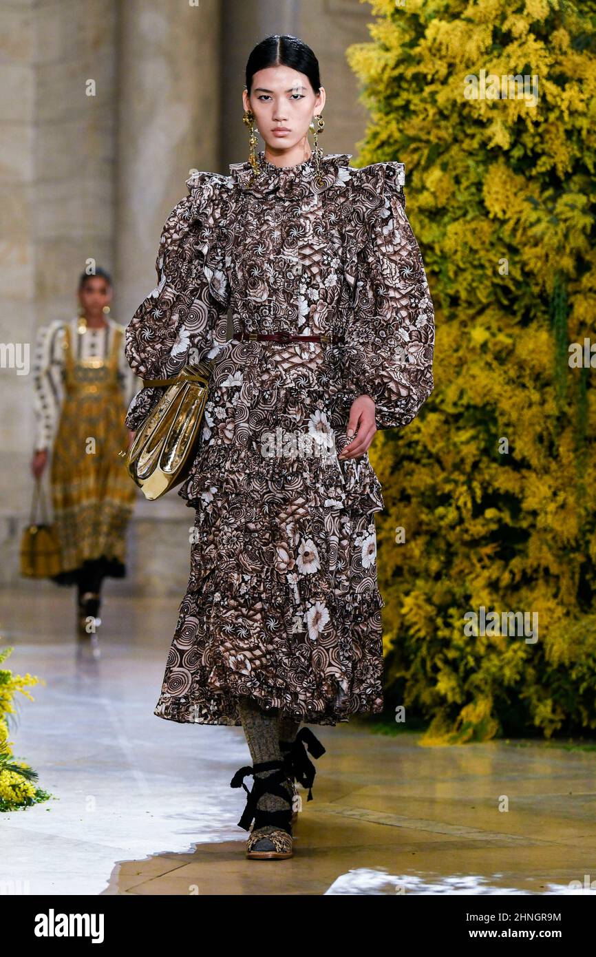 ULLA JOHNSON Fall/Winter 2022-23 Runway during New York Fashion Week ...