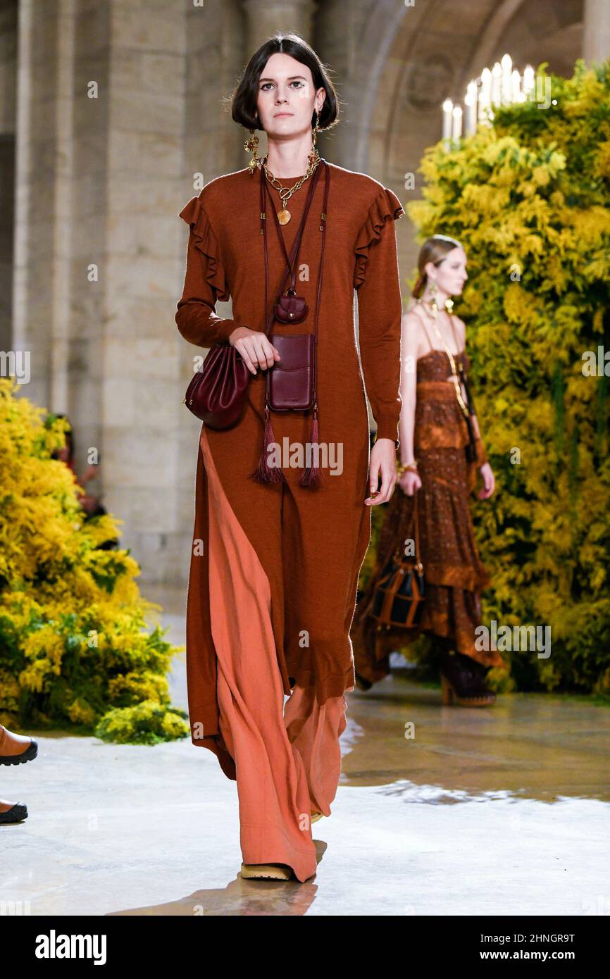 ULLA JOHNSON Fall/Winter 2022-23 Runway during New York Fashion Week ...