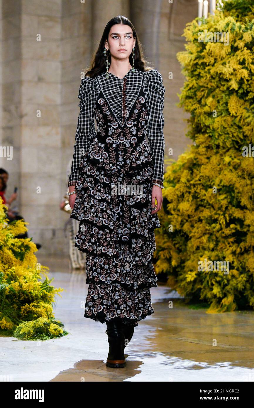 ULLA JOHNSON Fall/Winter 2022-23 Runway during New York Fashion Week ...