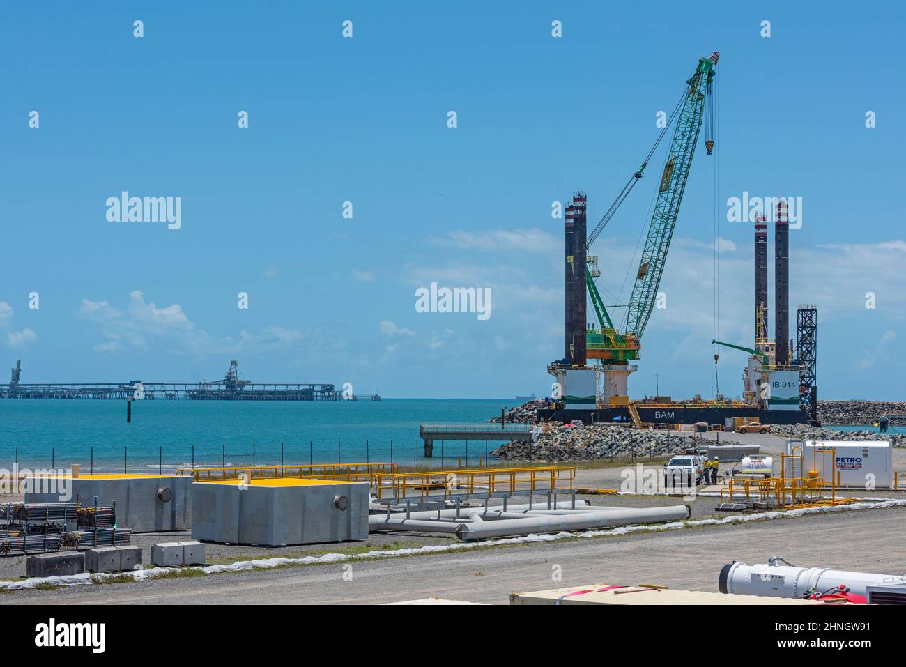 Pile driving platform on the beach at Hay Point, in the new harbour ...