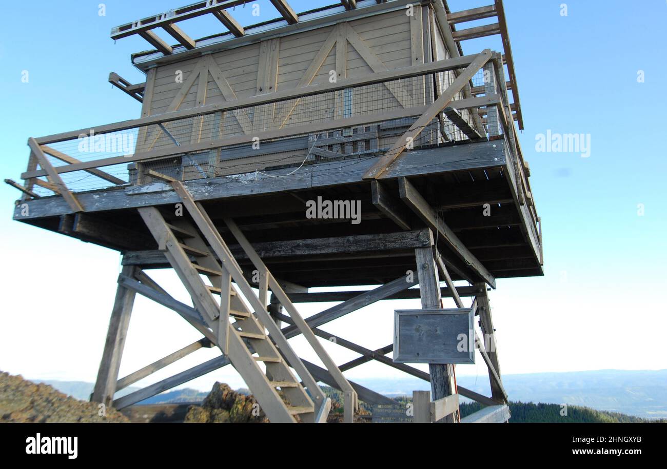 Red top mountain hi-res stock photography and images - Alamy