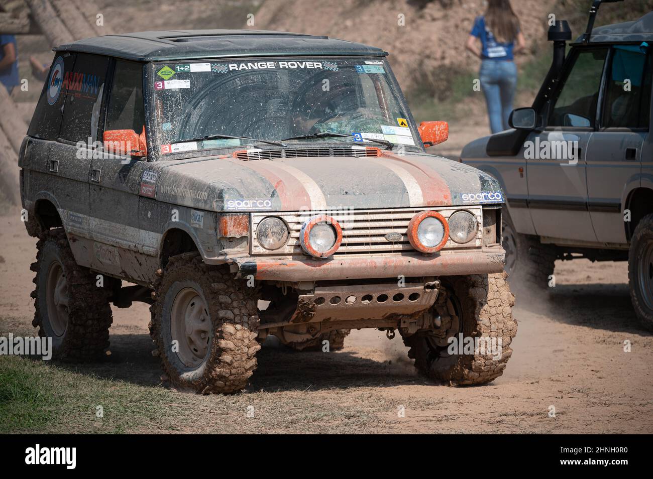Range Rover Classic modified for extreme off-roading on the technical ...