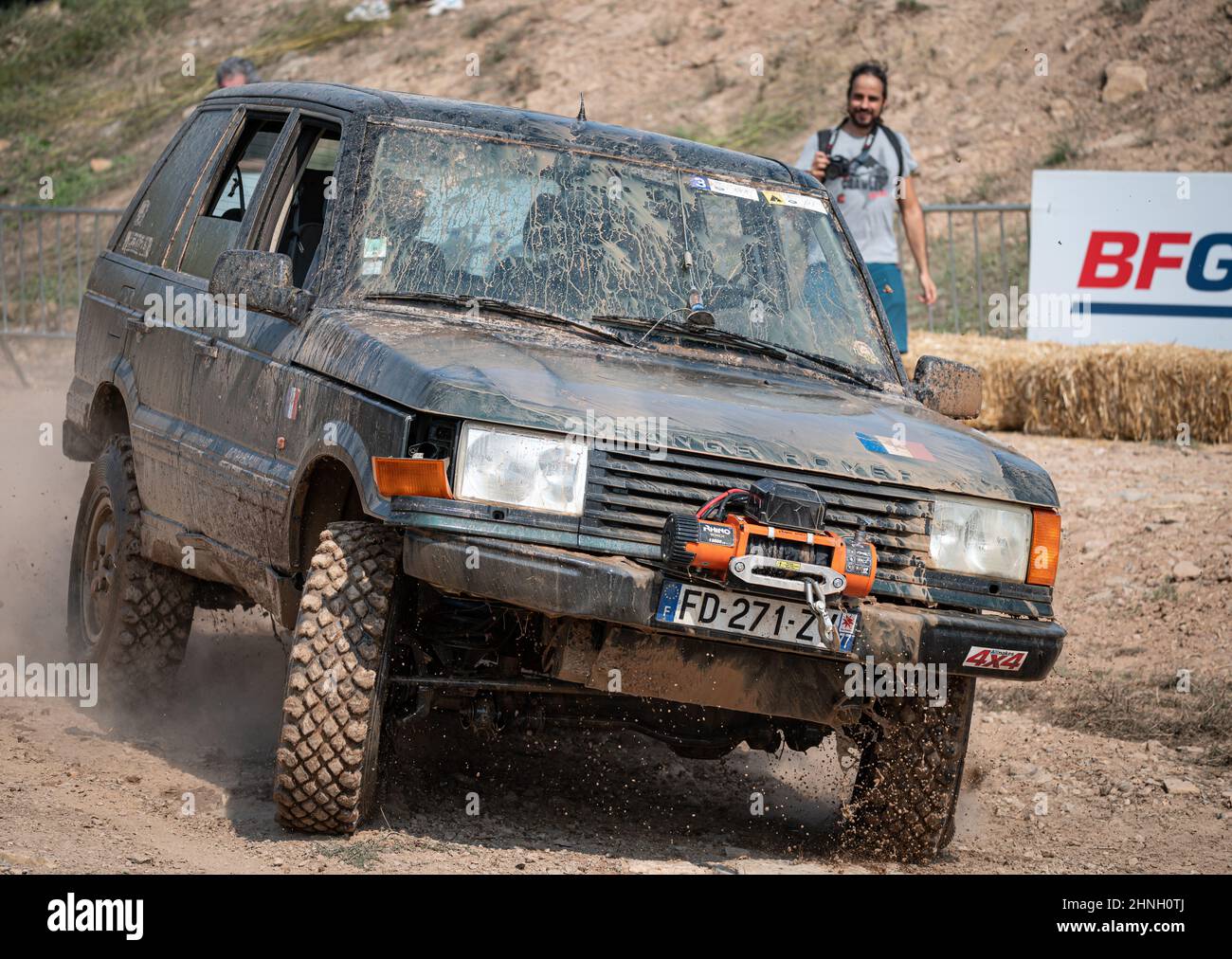 Second-generation Range Rover in technical offroading Stock Photo - Alamy