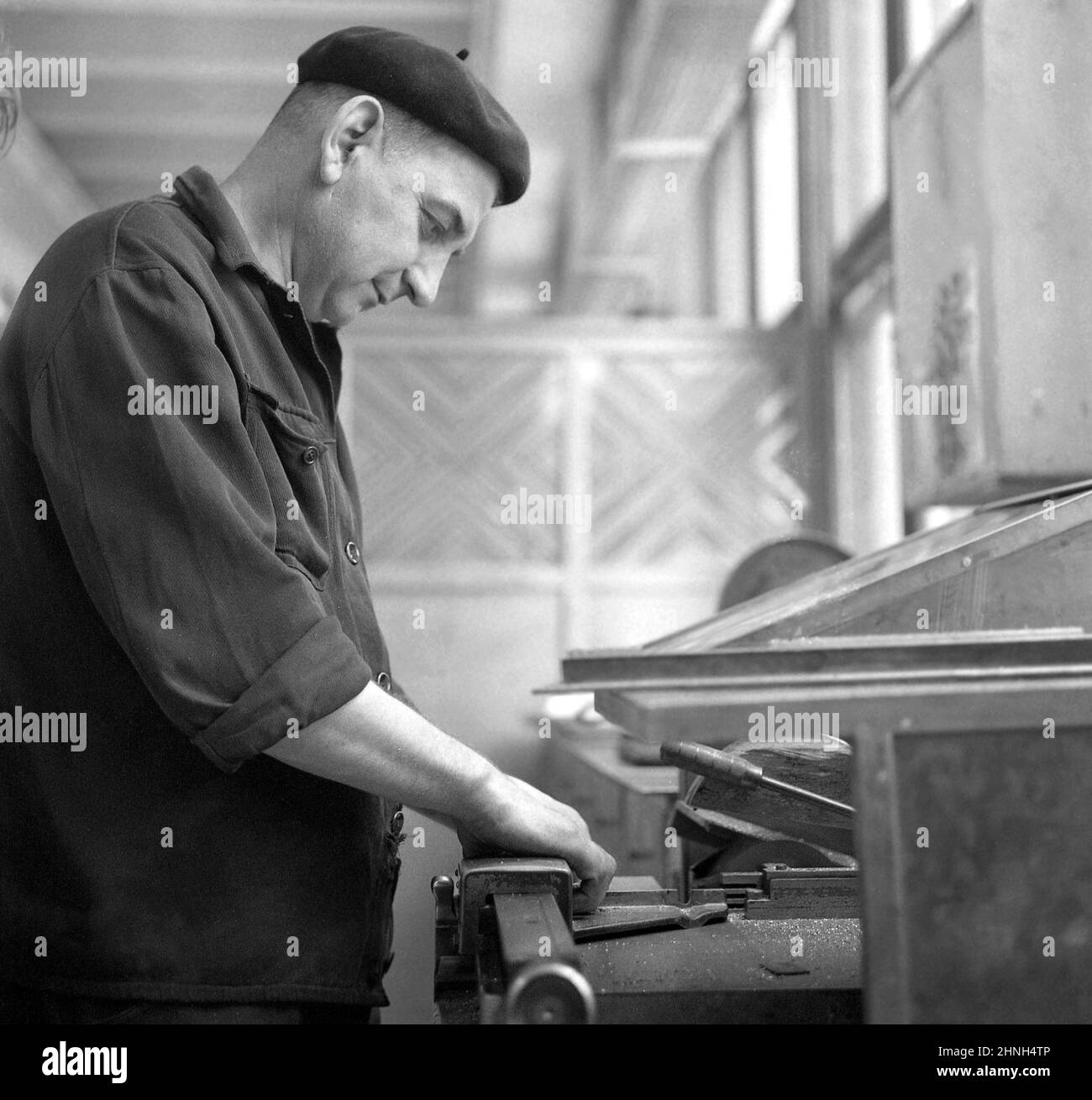 1970s portrait worker hi-res stock photography and images - Alamy