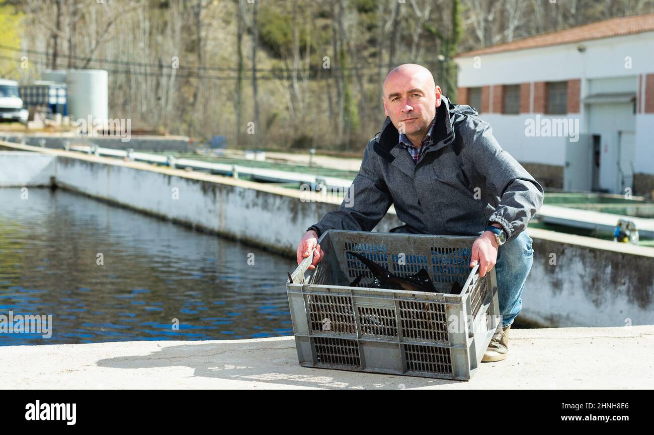 Fish farm tanks hi-res stock photography and images - Alamy