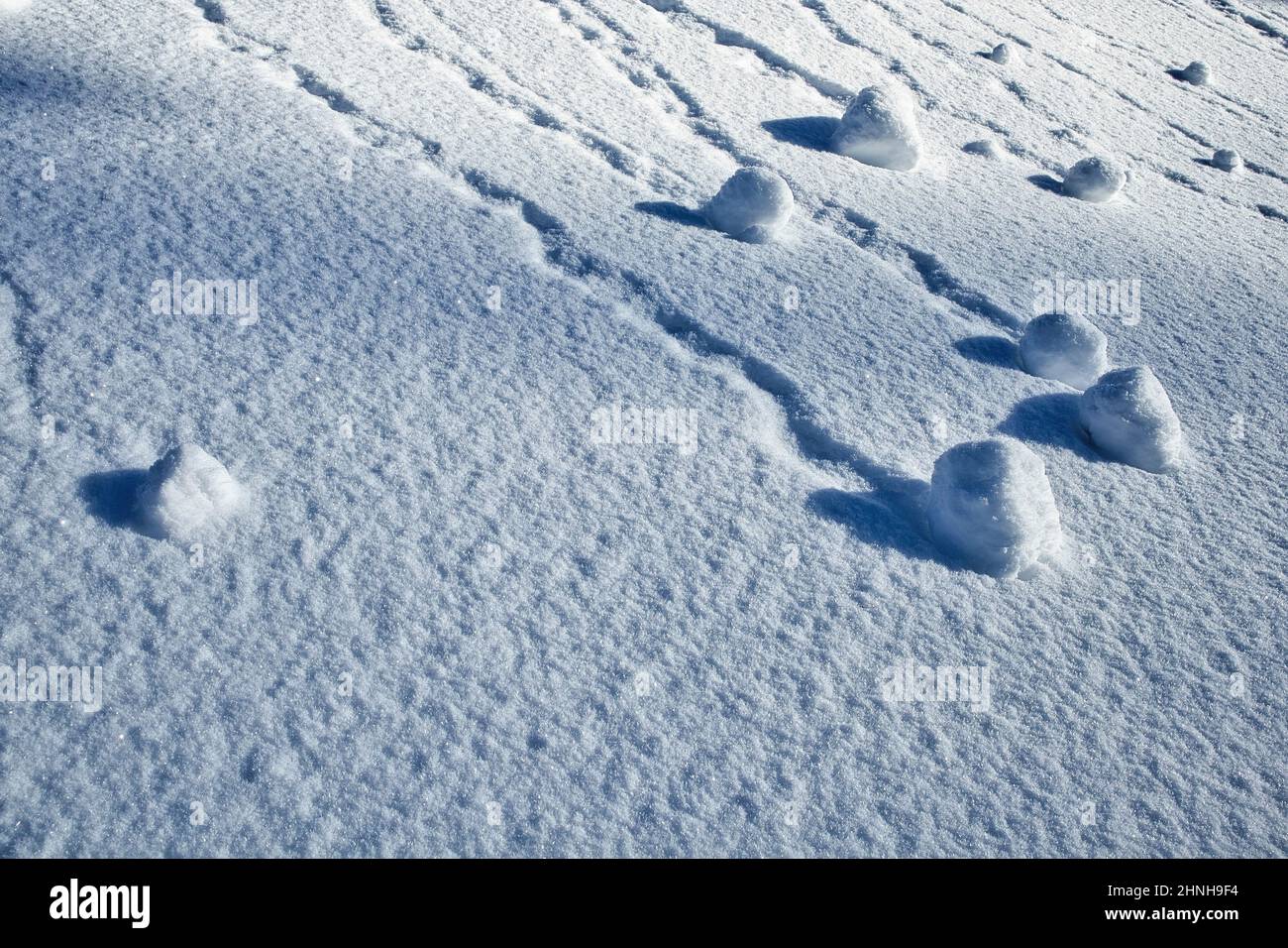 soft snow surface patterns in winter on hillside Stock Photo - Alamy