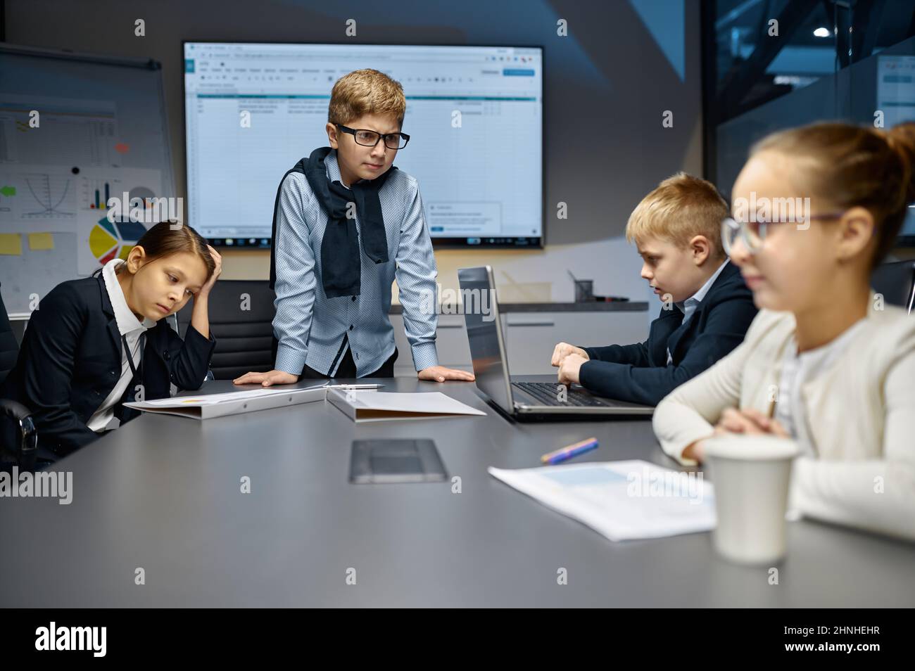 Work meeting boss angry hi-res stock photography and images - Alamy