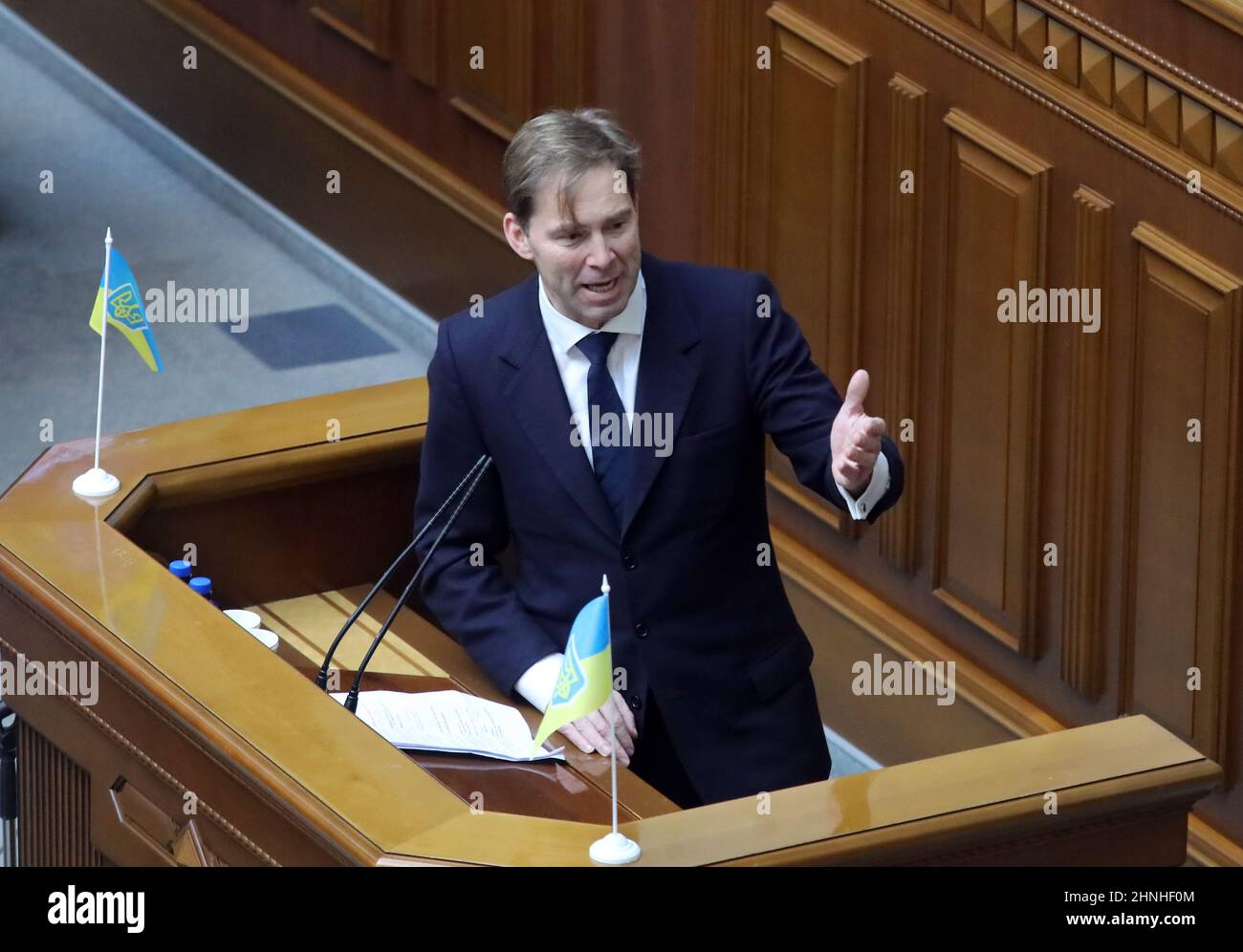 Chair of the defence select committee hi-res stock photography and ...