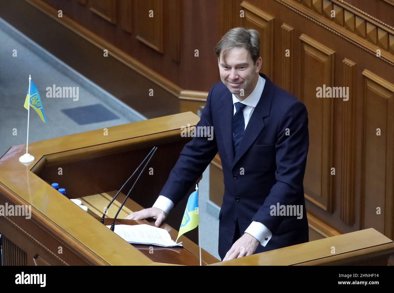 Chair of the defence select committee hi-res stock photography and ...