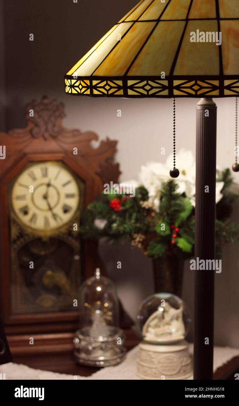 Antique interior clock hi-res stock photography and images - Alamy