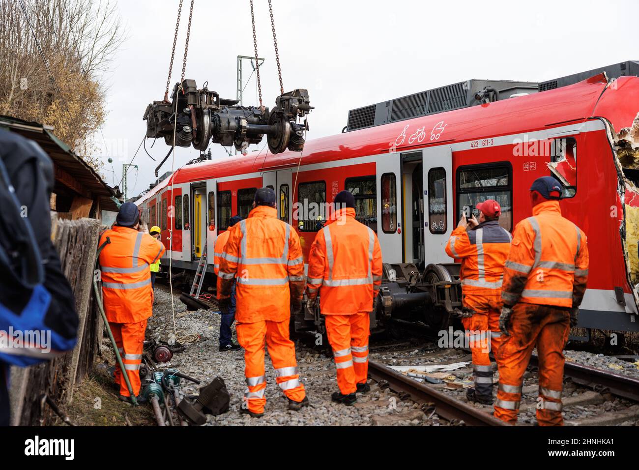 17 February 2022, Bavaria, Schäftlarn: The derailed bogie of one of the ...