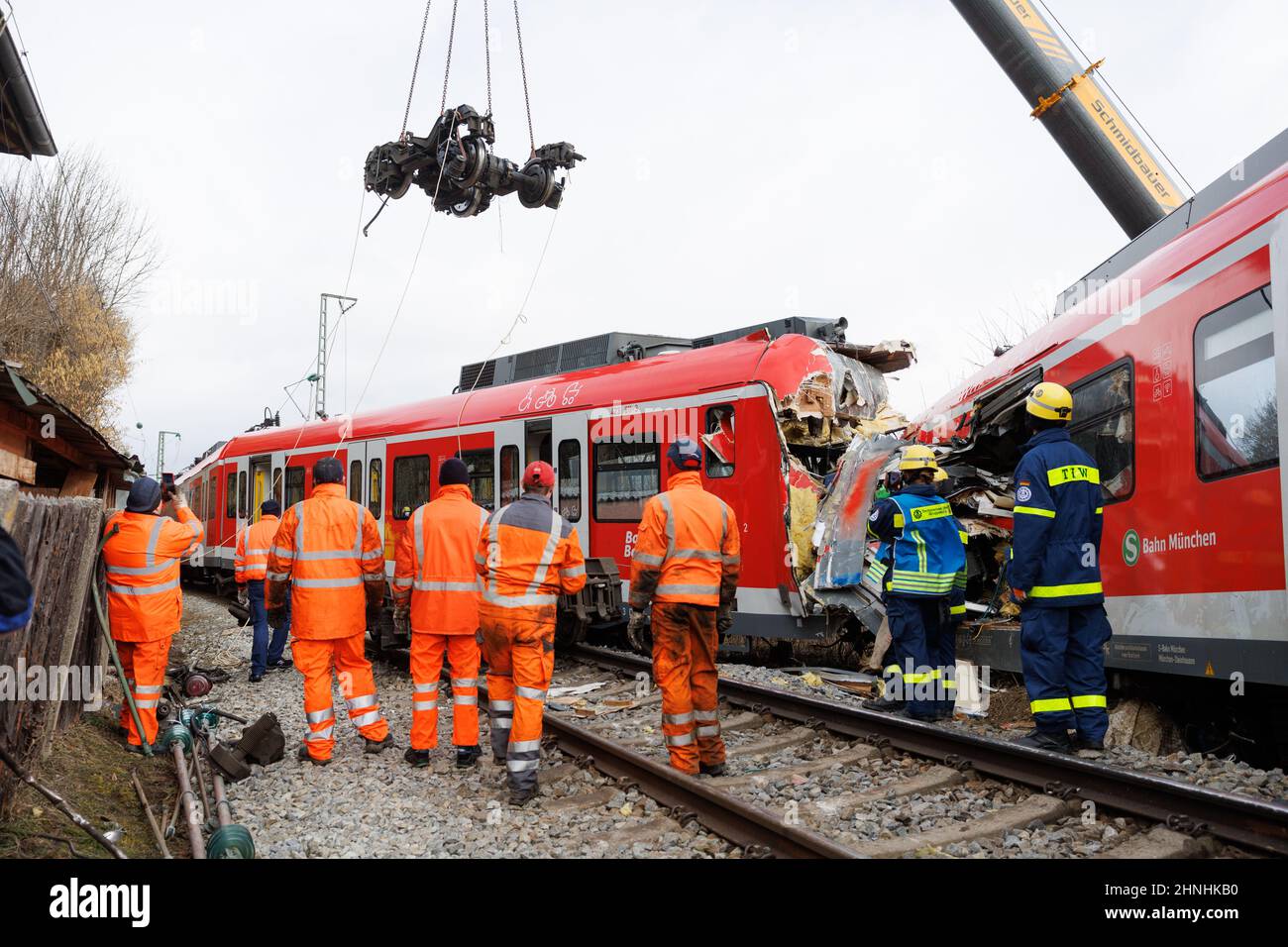 17 February 2022, Bavaria, Schäftlarn: The derailed bogie of one of the ...