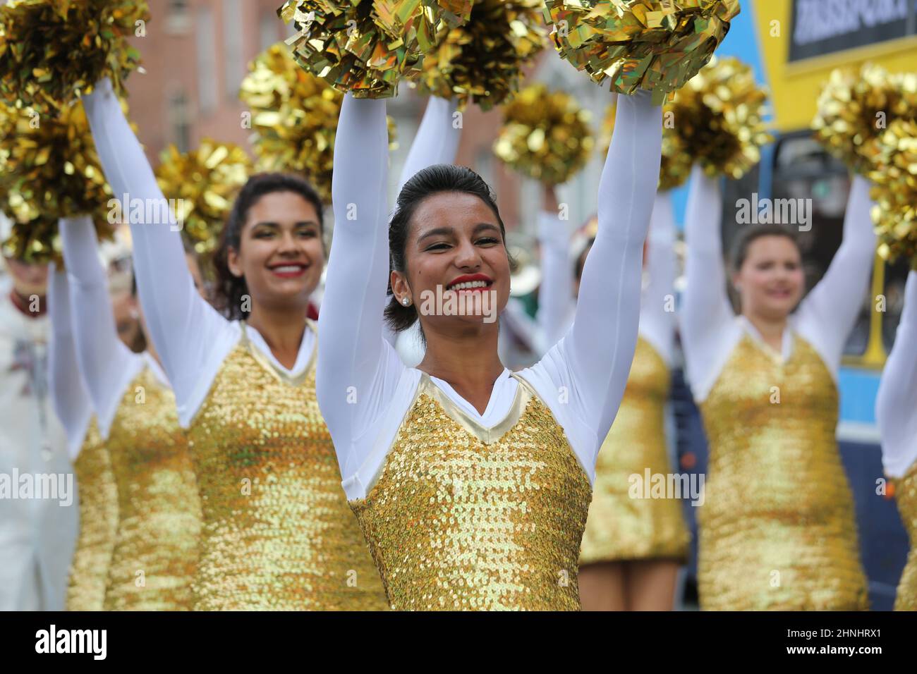 Young cheerleaders hi-res stock photography and images - Alamy