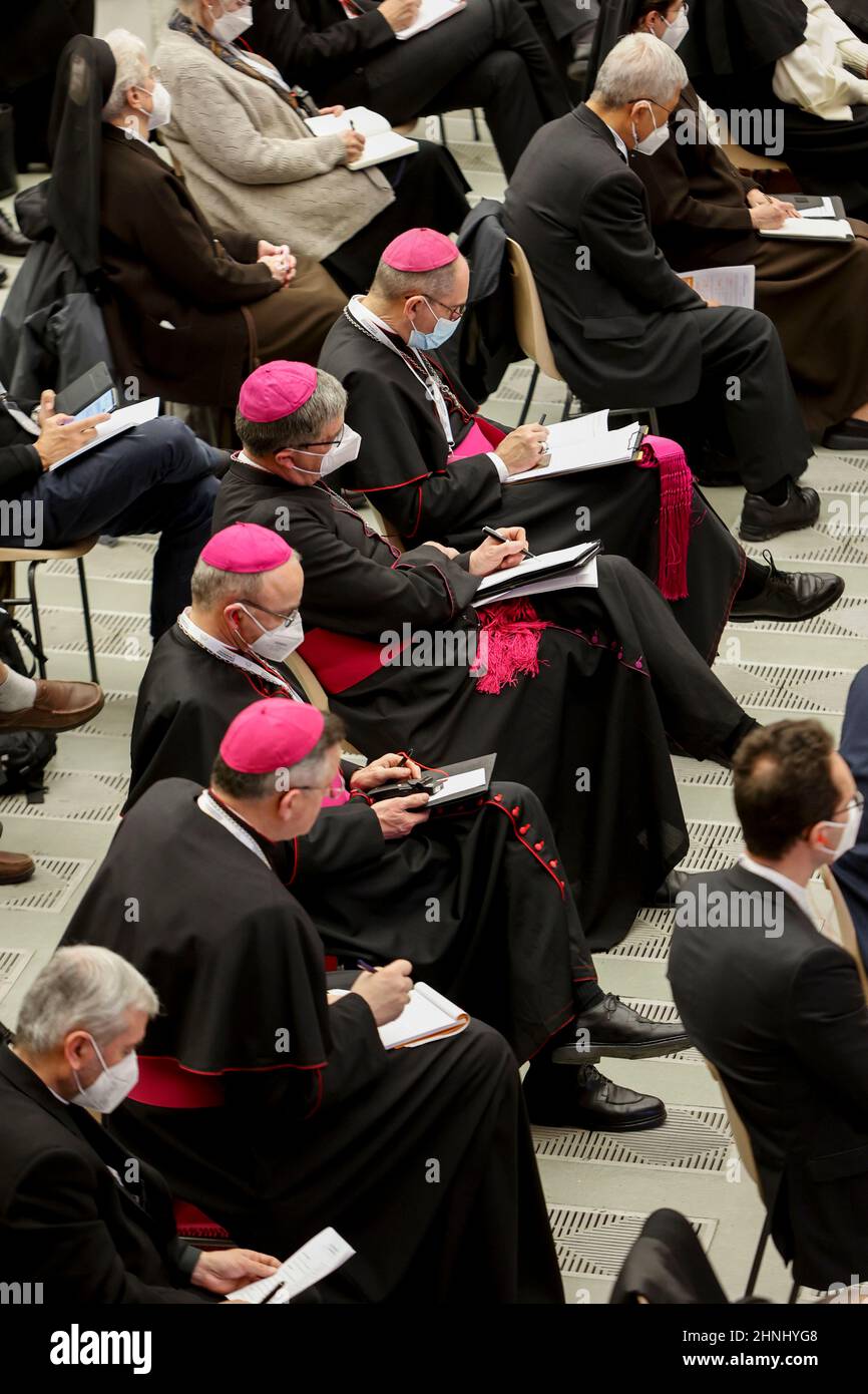 Priesthood vocations hi-res stock photography and images - Alamy