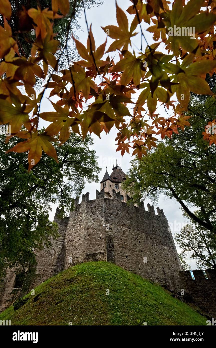 Palace and towers of the picturesque Enn Castle. Montagna/Montan ...