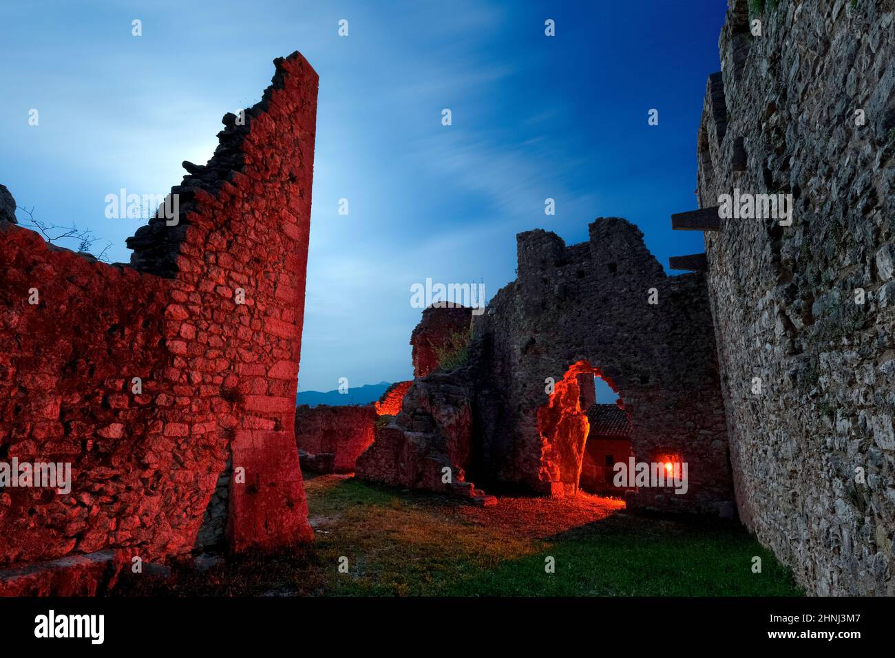 Europe castle doors hi-res stock photography and images - Alamy