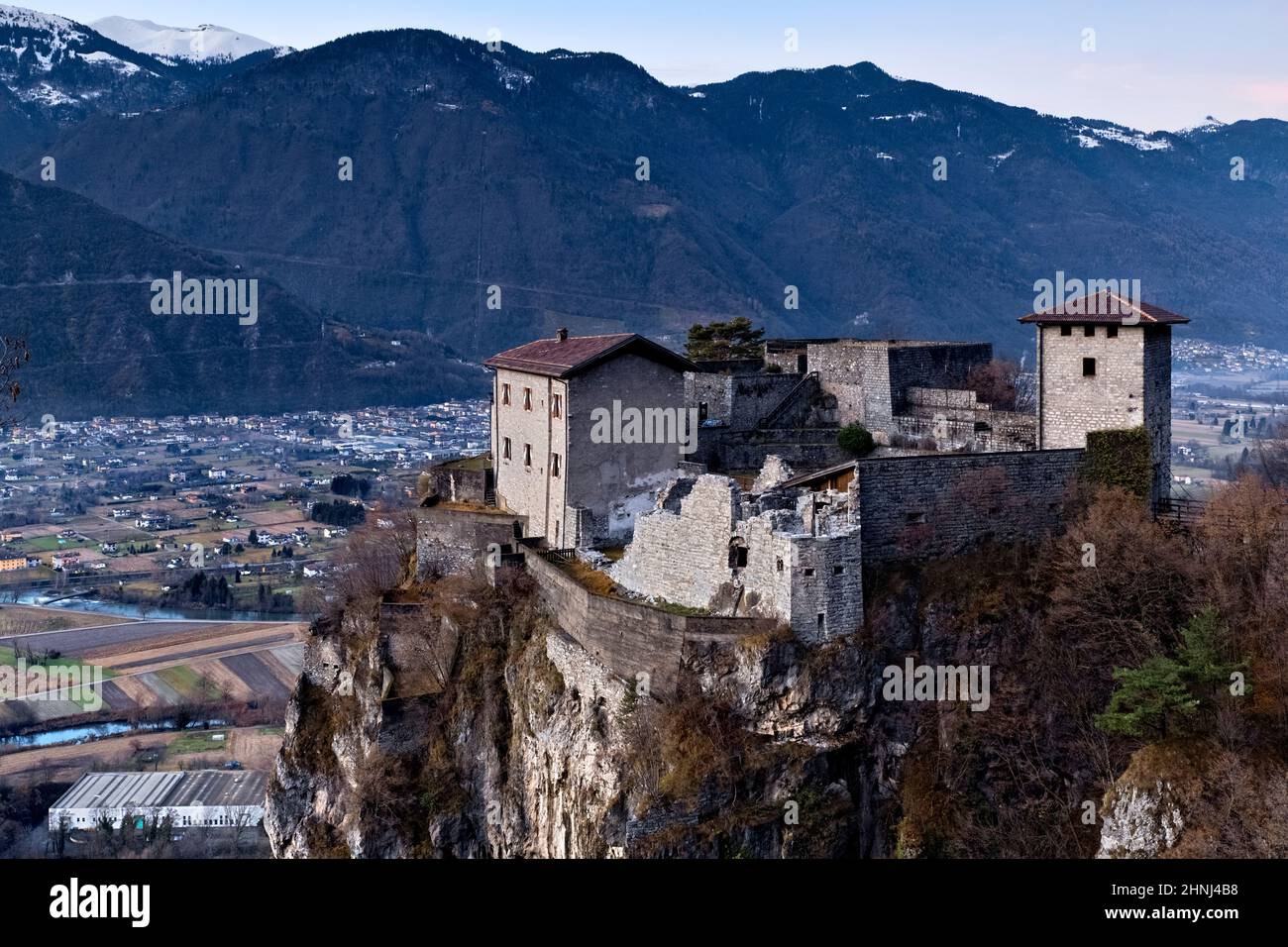 Chiese chiese chiese chiese chiese hi-res stock photography and images ...