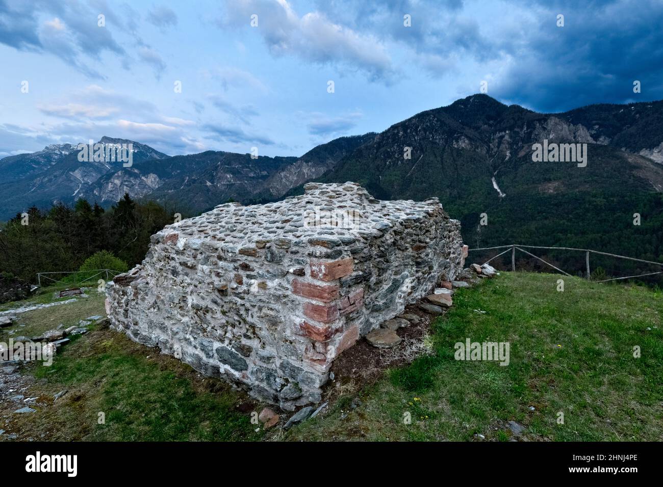 Medieval basement hi-res stock photography and images - Alamy