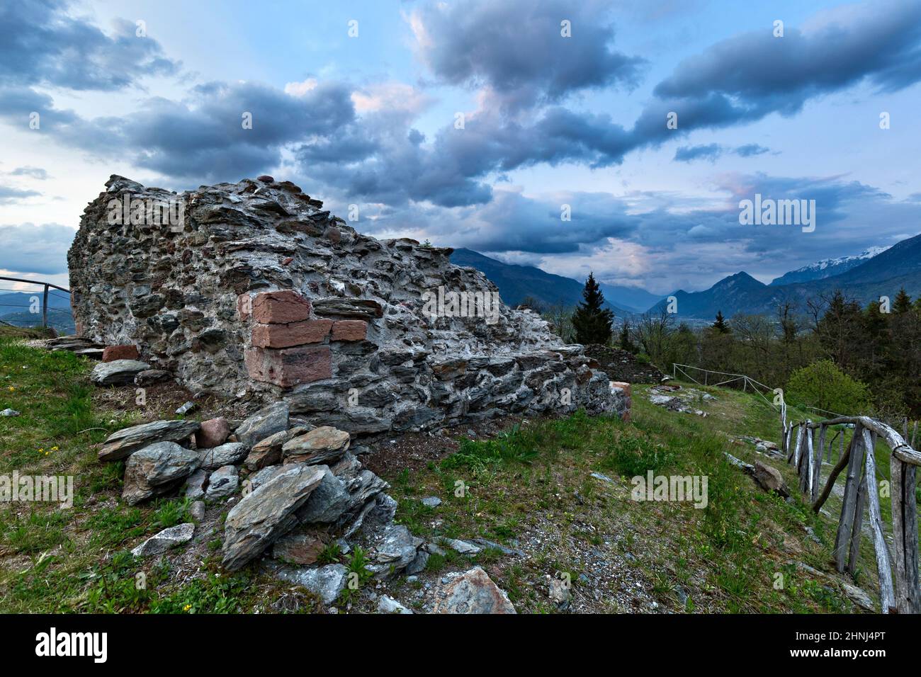 Medieval basement hi-res stock photography and images - Alamy