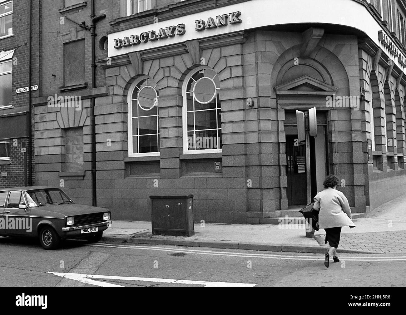 Uk banking 1980s hi-res stock photography and images - Alamy