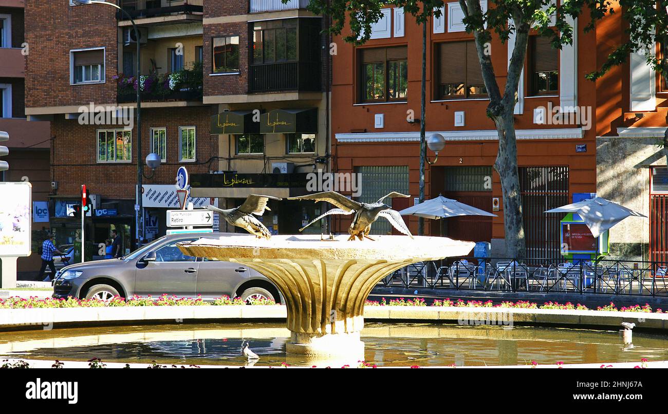 Fountain in a roundabout in Madrid, Spain, Europe Stock Photo - Alamy