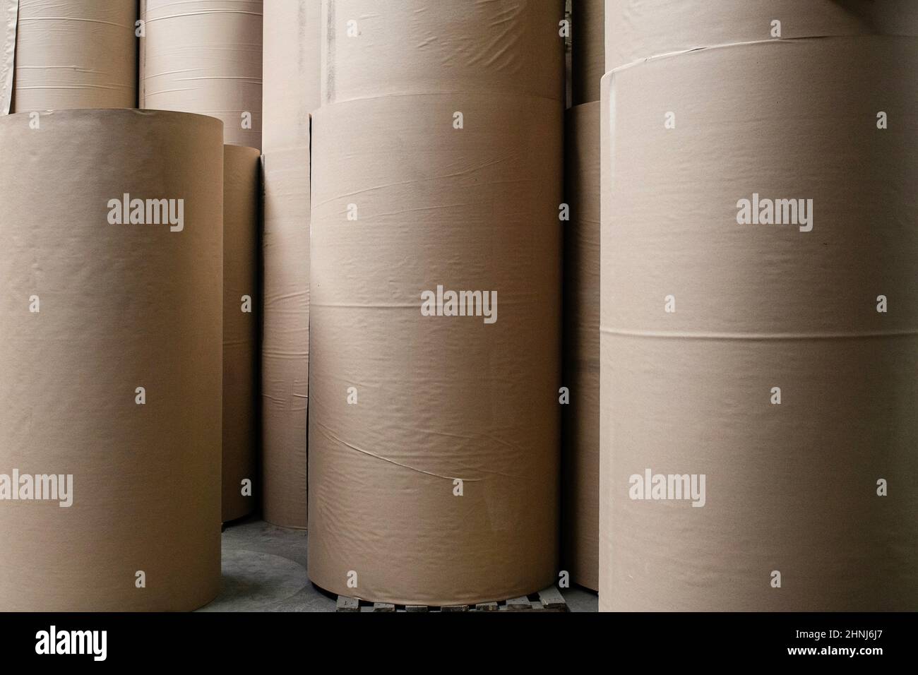 Kraft paper rolls hi-res stock photography and images - Alamy