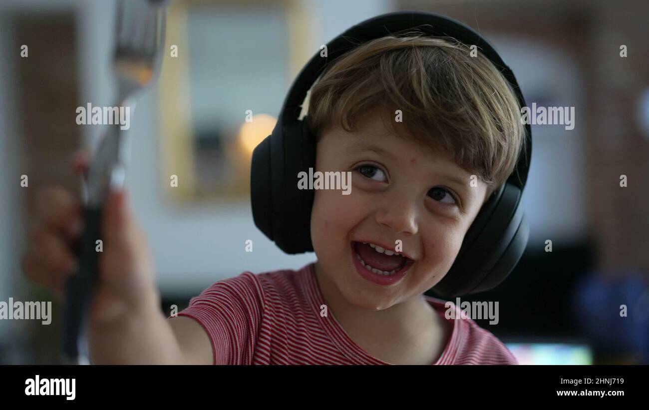 Little boy wearing headphones closeup face Stock Photo - Alamy