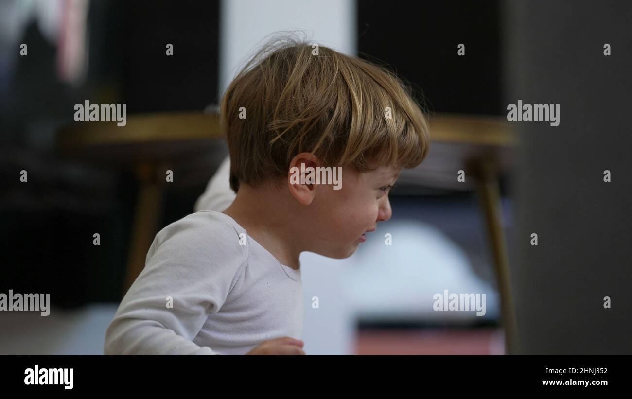 Tearful child hurtful small boy crying Stock Photo - Alamy