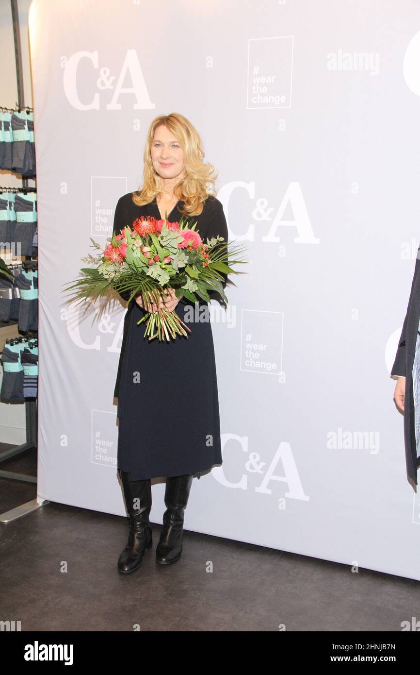 Steffi graf and their children hi-res stock photography and images - Alamy