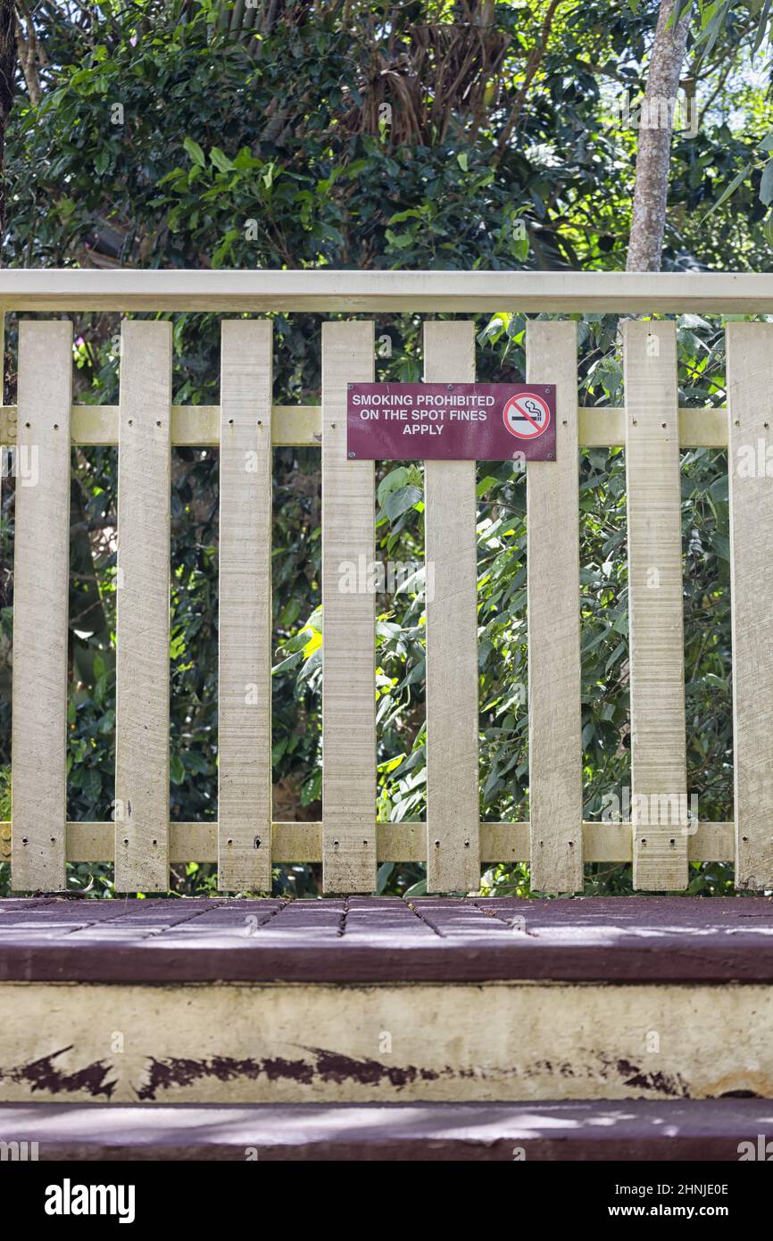 No smoking sign on fence Stock Photo - Alamy