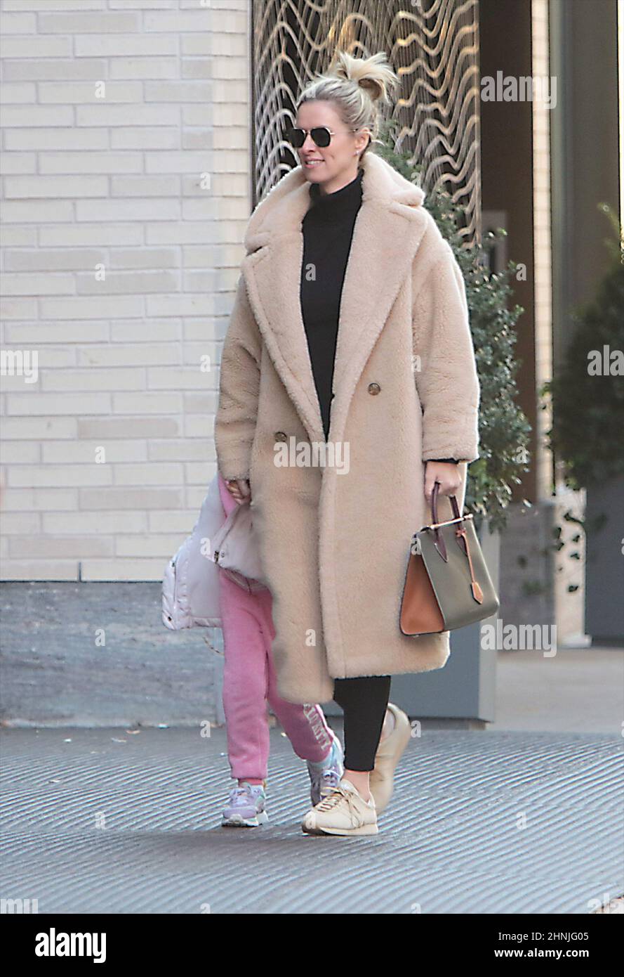 New York - NY - 20220112 Nicky Hilton Rothschild and her daughter Lily ...