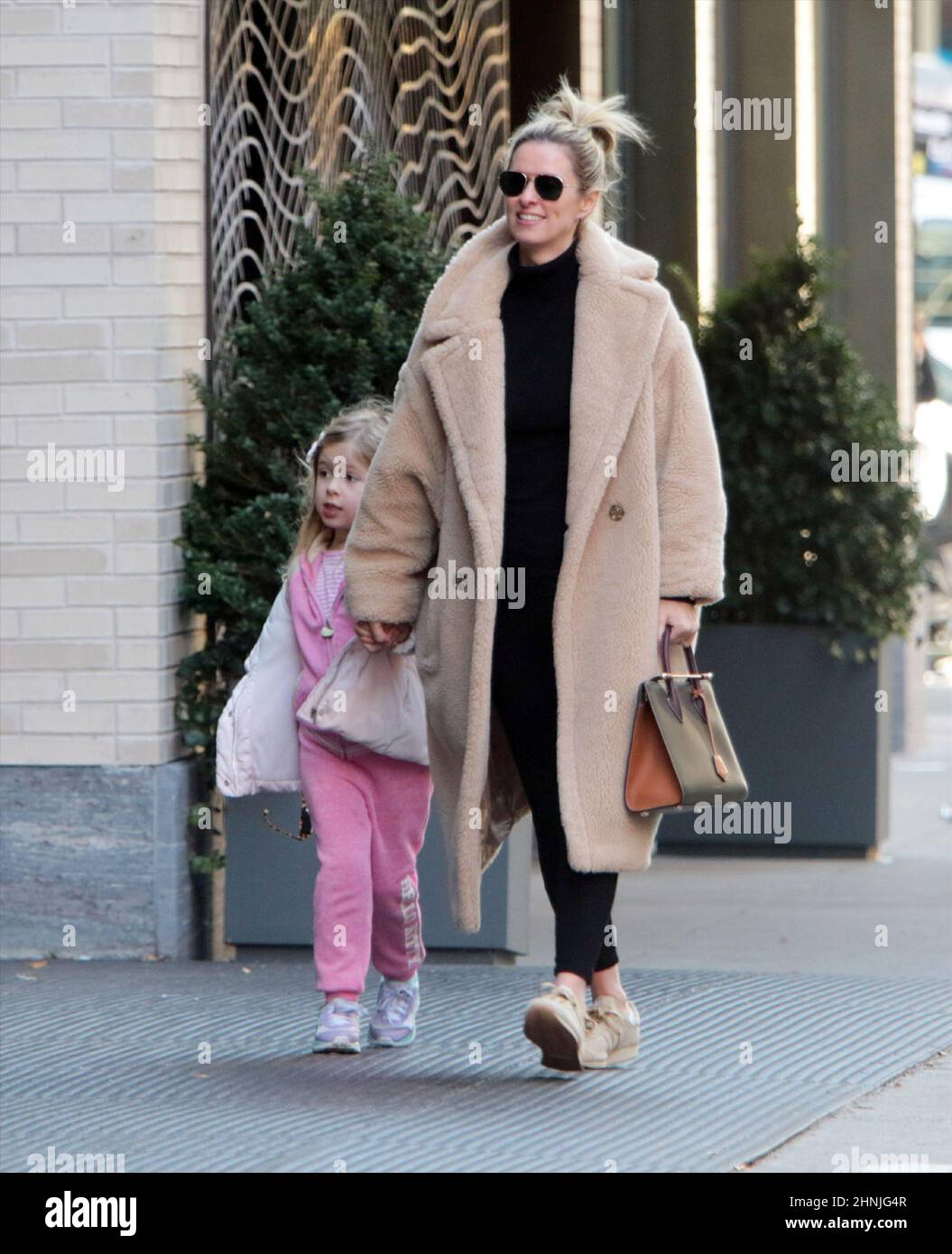 New York - NY - 20220112 Nicky Hilton Rothschild and her daughter Lily ...