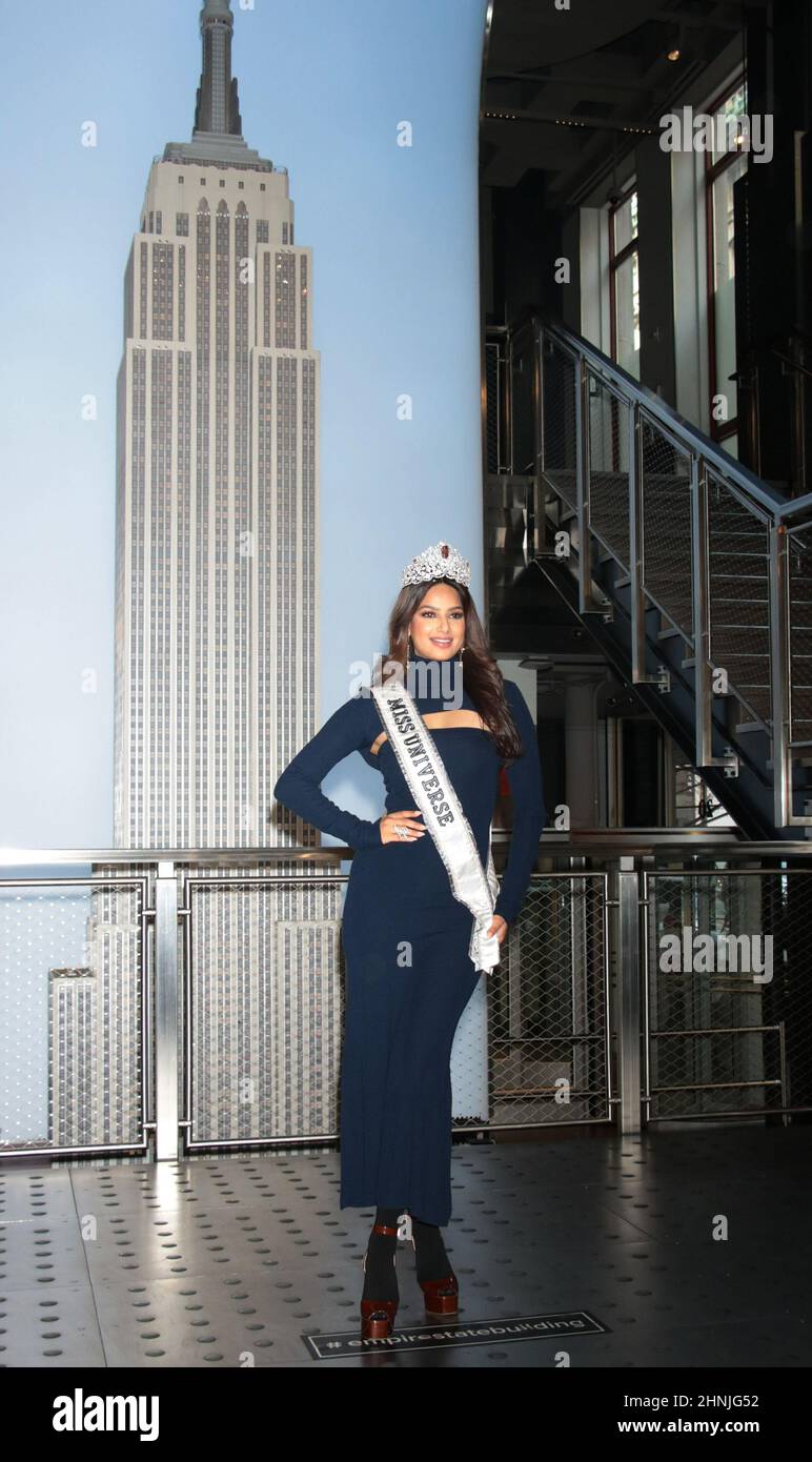 New York - NY - 20220112 Harnaaz Sandhuthe new Miss Universevisits the ...