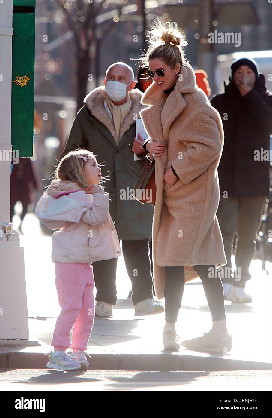 New York - NY - 20220112 Nicky Hilton Rothschild and her daughter Lily ...