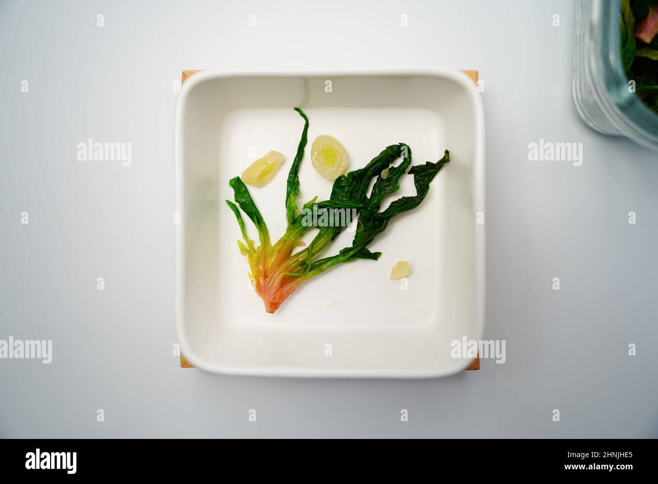 In particular, Bigeum Island spinach grown in the sea breeze is famous ...