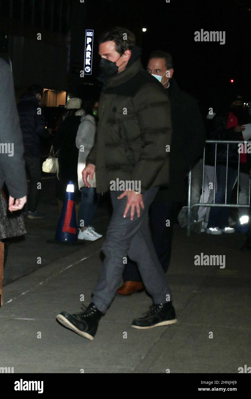 New York - NY - 20220111 Bradley Cooper outside the studios of The Late ...