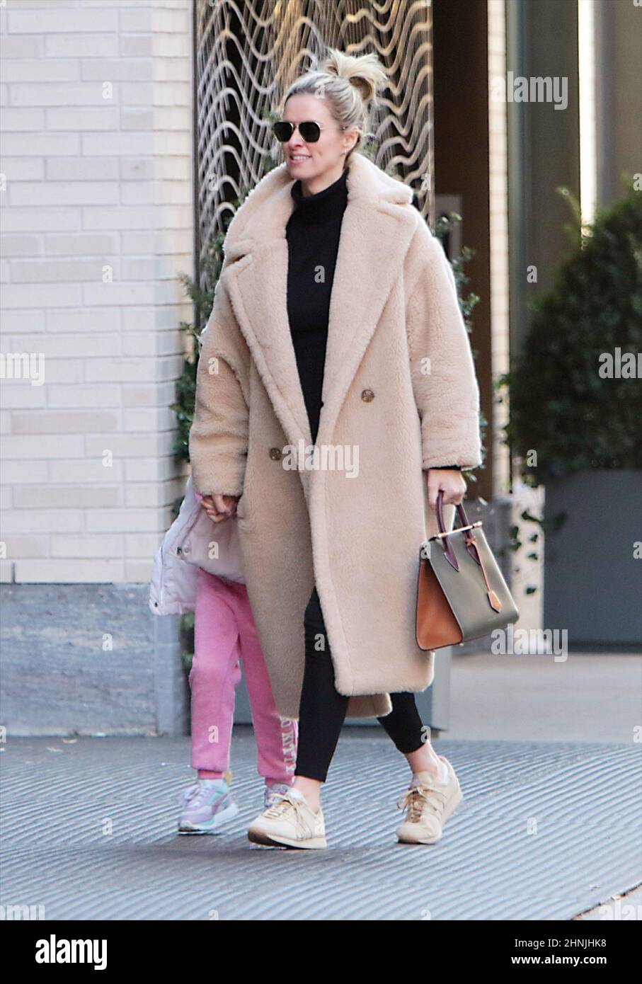 New York - NY - 20220112 Nicky Hilton Rothschild and her daughter Lily ...