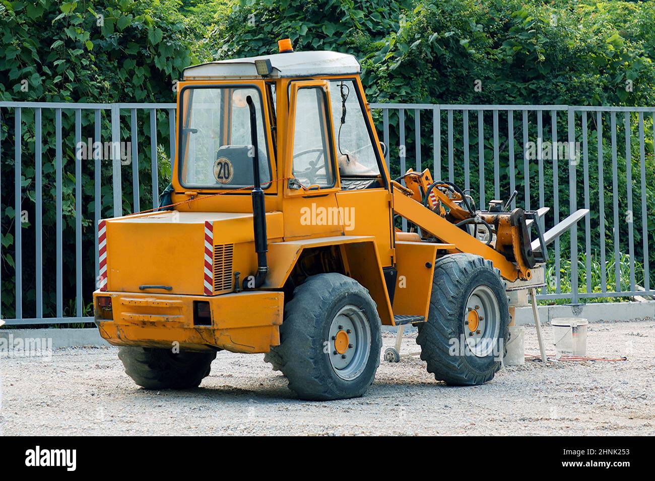 Extra large forklift on construction site Stock Photo - Alamy